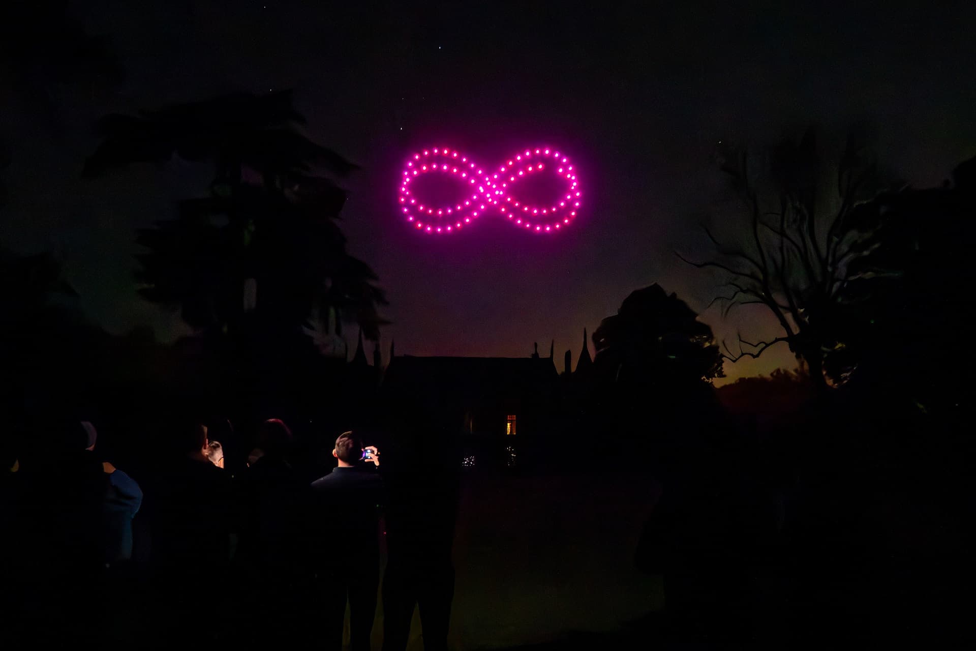 Splendid Drones - Spectacle de Drones Lumineux